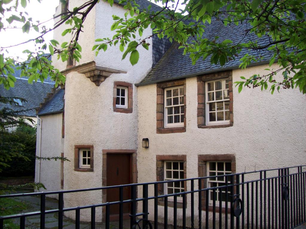 Abertarff House - Historic Building Inverness - Highland Guide