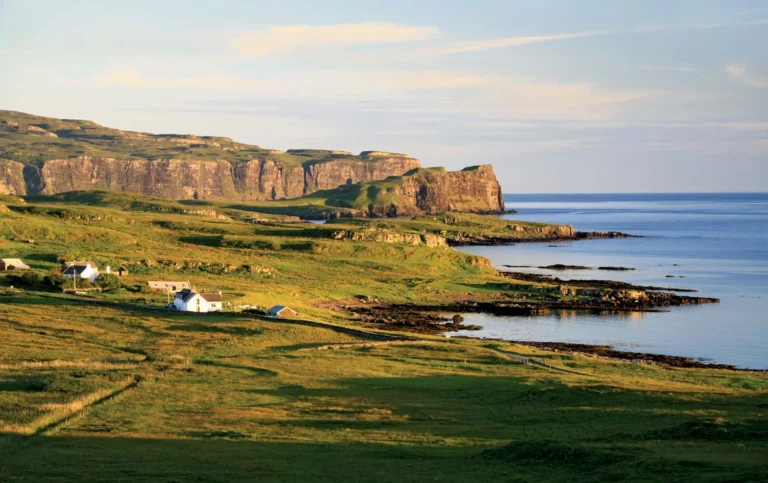 The Inner Hebrides - Highland Guide