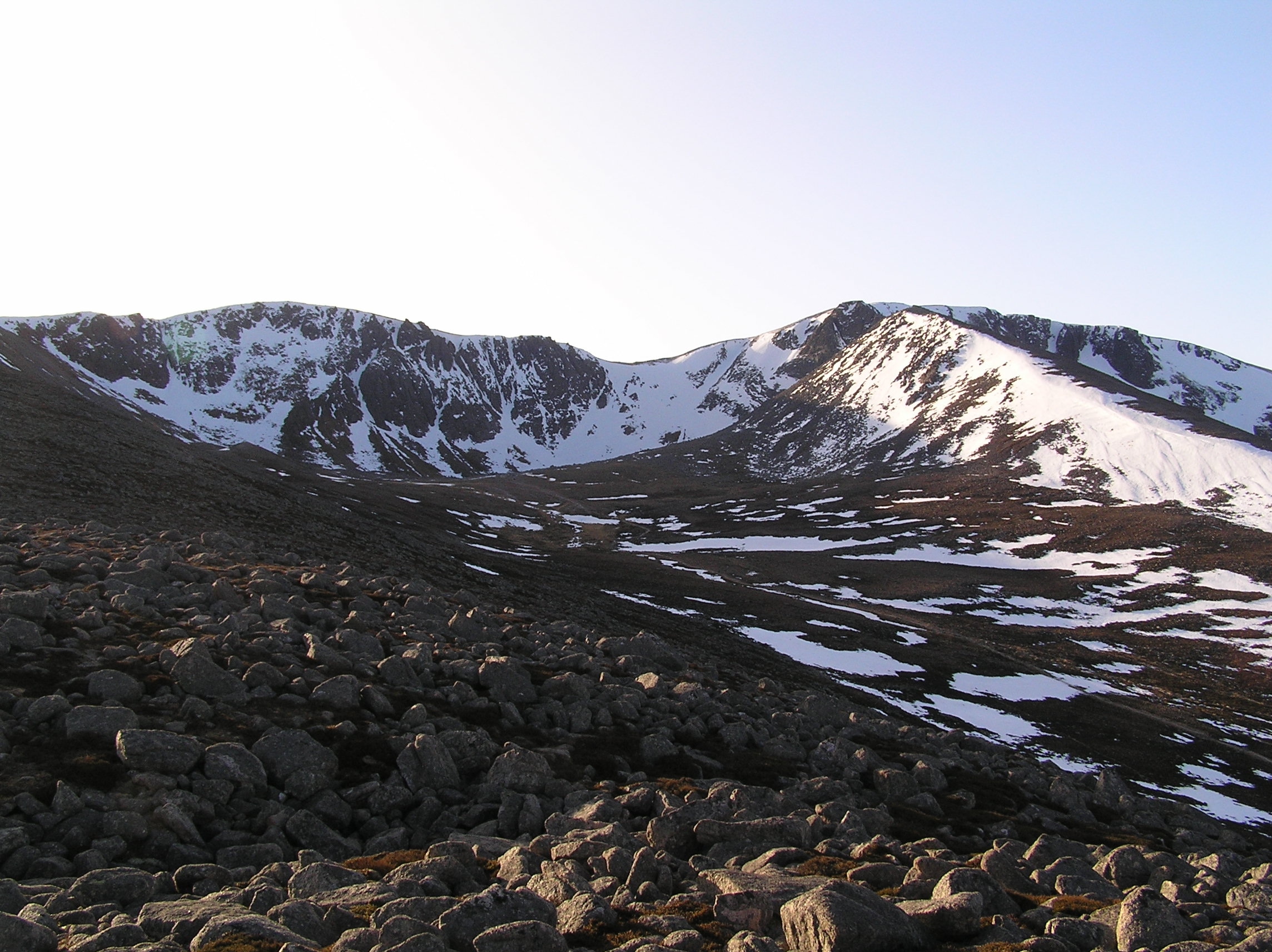 Coire an t-Sneachda - Highland Guide